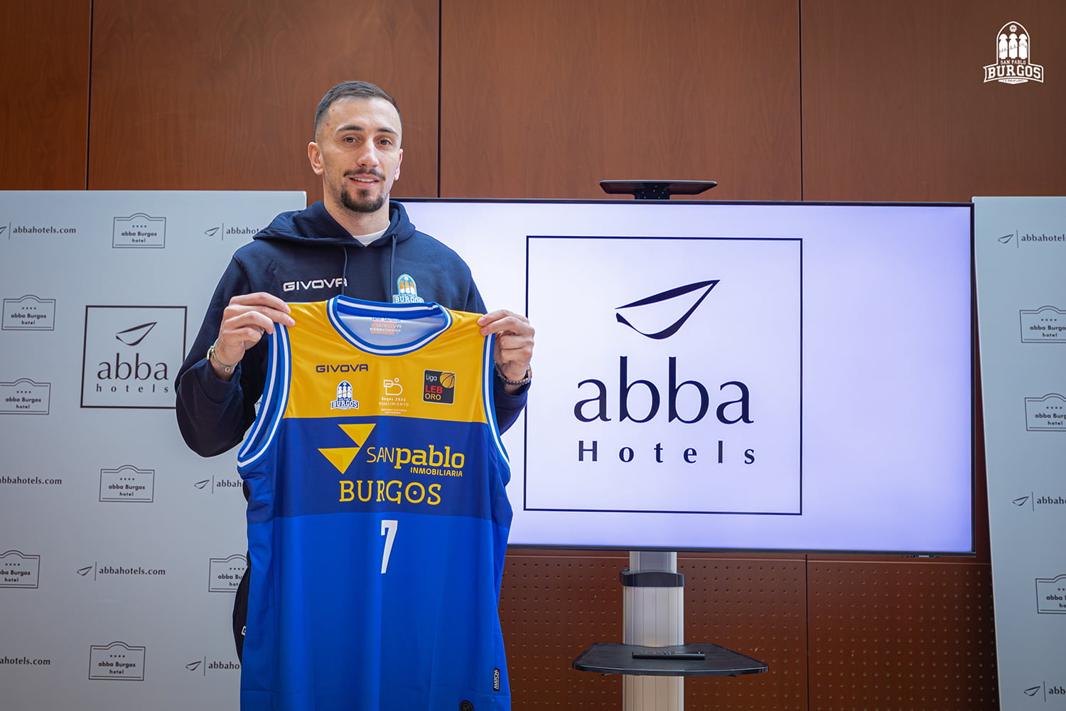 Edin Atić trijumfom debitovao u Španiji - BH Basket